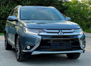 Grey Mitsubishi Outlander 2016 in Utena, with an engine capacity of 2.27 L and mileage of 141 thousand km for 13150 €, photo 7 on AUTOMOTO.COM.LV