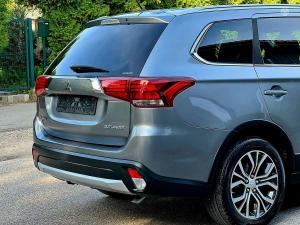 Grey Mitsubishi Outlander 2016 in Utena, with an engine capacity of 2.27 L and mileage of 141 thousand km for 13150 €, photo 22 on AUTOMOTO.COM.LV
