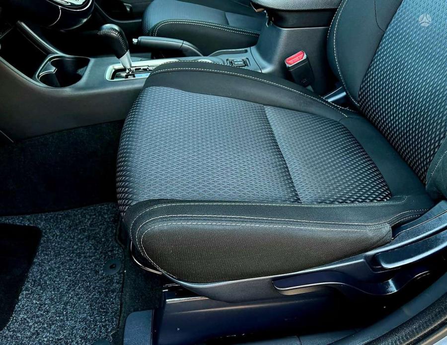 Grey Mitsubishi Outlander 2016 in Utena, with an engine capacity of 2.27 L and mileage of 141 thousand km for 13150 €, photo 29 on AUTOMOTO.COM.LV