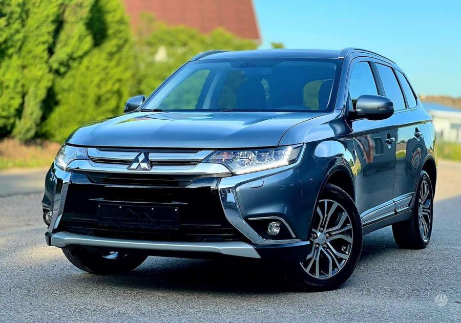 Grey Mitsubishi Outlander 2016 in Utena, with an engine capacity of 2.27 L and mileage of 141 thousand km for 13150 €, photo 43 on AUTOMOTO.COM.LV