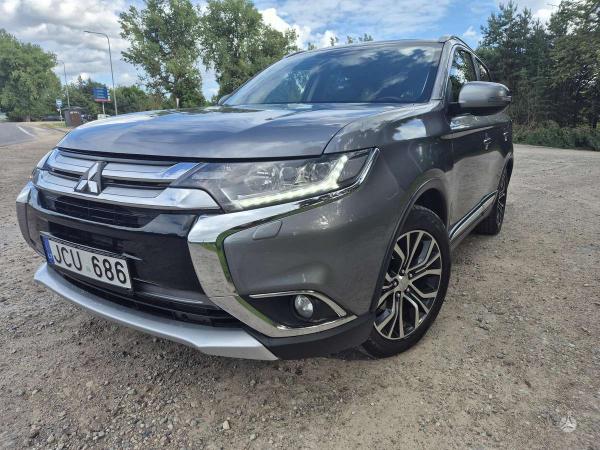 Pelēks Mitsubishi Outlander 2016 Viļņa, ar dzinēja tilpumu 2.00 L un nobraukumu 201 tūkst. km par 14000 €, foto 5 vietnē AUTOMOTO.COM.LV