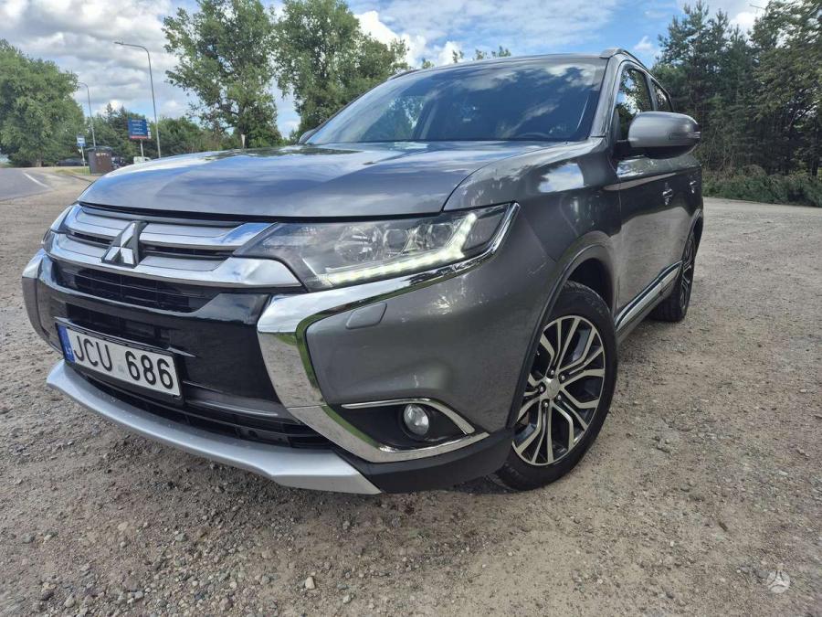 Pelēks Mitsubishi Outlander 2016 Viļņa, ar dzinēja tilpumu 2.00 L un nobraukumu 201 tūkst. km par 14000 €, foto 6 vietnē AUTOMOTO.COM.LV