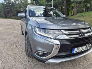 Pelēks Mitsubishi Outlander 2016 Viļņa, ar dzinēja tilpumu 2.00 L un nobraukumu 201 tūkst. km par 14000 €, foto 8 vietnē AUTOMOTO.COM.LV