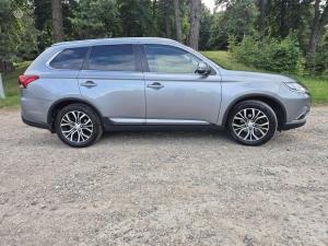 Pelēks Mitsubishi Outlander 2016 Viļņa, ar dzinēja tilpumu 2.00 L un nobraukumu 201 tūkst. km par 14000 €, foto 11 vietnē AUTOMOTO.COM.LV