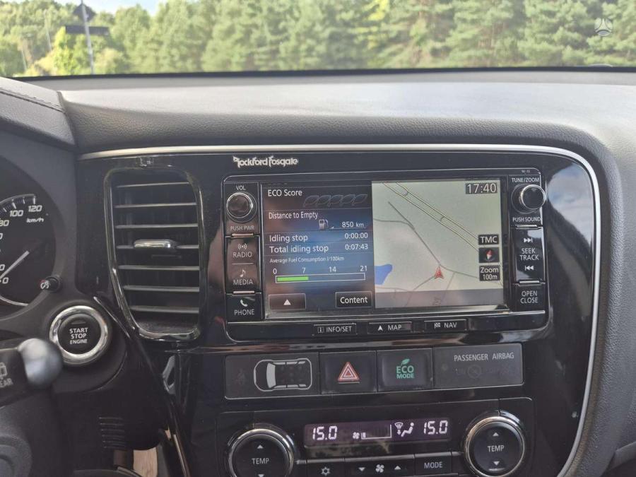 Pelēks Mitsubishi Outlander 2016 Viļņa, ar dzinēja tilpumu 2.00 L un nobraukumu 201 tūkst. km par 14000 €, foto 27 vietnē AUTOMOTO.COM.LV