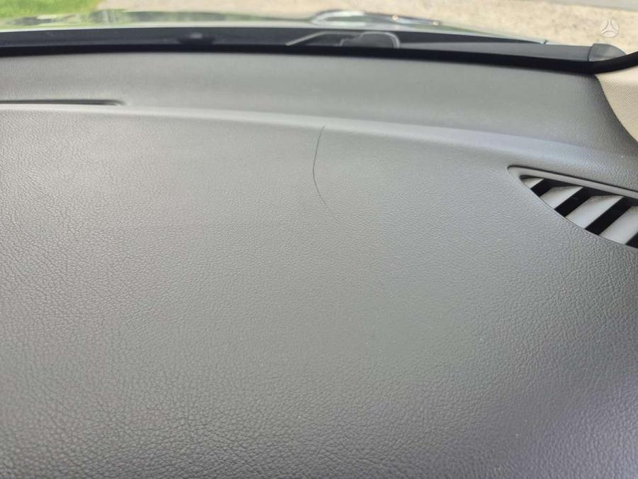 Pelēks Mitsubishi Outlander 2016 Viļņa, ar dzinēja tilpumu 2.00 L un nobraukumu 201 tūkst. km par 14000 €, foto 35 vietnē AUTOMOTO.COM.LV