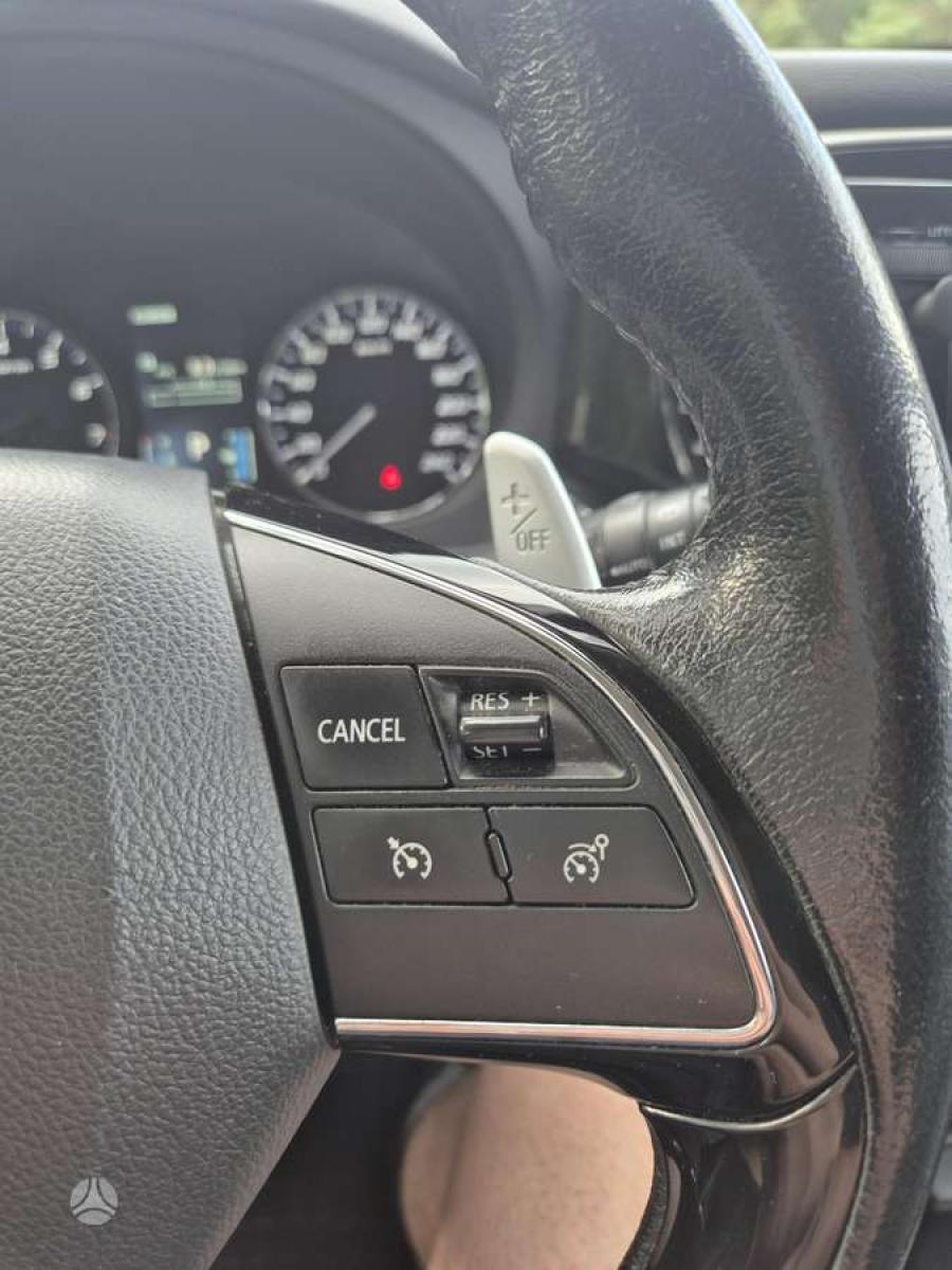 Pelēks Mitsubishi Outlander 2016 Viļņa, ar dzinēja tilpumu 2.00 L un nobraukumu 201 tūkst. km par 14000 €, foto 40 vietnē AUTOMOTO.COM.LV