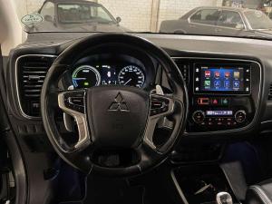 Grey Mitsubishi Outlander 2016 in Klaipeda, with an engine capacity of 2.00 L and mileage of 182 thousand km for 13999 €, photo 3 on AUTOMOTO.COM.LV