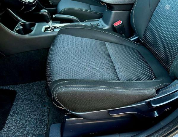 Grey Mitsubishi Outlander 2016 in Utena, with an engine capacity of 2.27 L and mileage of 140 thousand km for 13100 €, photo 6 on AUTOMOTO.COM.LV