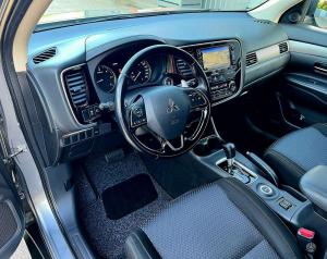 Grey Mitsubishi Outlander 2016 in Utena, with an engine capacity of 2.27 L and mileage of 140 thousand km for 13100 €, photo 30 on AUTOMOTO.COM.LV
