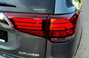 Grey Mitsubishi Outlander 2016 in Utena, with an engine capacity of 2.27 L and mileage of 140 thousand km for 13100 €, photo 32 on AUTOMOTO.COM.LV