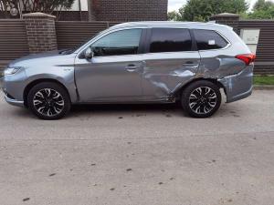 Grey Mitsubishi Outlander 2016 in Kaunas, with an engine capacity of 2.00 L and mileage of 173 thousand km for 7900 €, photo 4 on AUTOMOTO.COM.LV