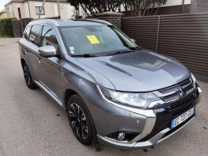 Grey Mitsubishi Outlander 2016 in Kaunas, with an engine capacity of 2.00 L and mileage of 173 thousand km for 7900 €, photo 12 on AUTOMOTO.COM.LV
