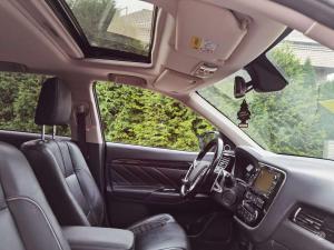 Grey Mitsubishi Outlander 2016 in Kaunas, with an engine capacity of 2.00 L and mileage of 173 thousand km for 7900 €, photo 14 on AUTOMOTO.COM.LV