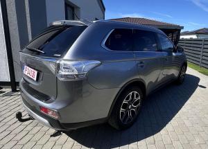 Grey Mitsubishi Outlander 2016 in Klaipeda, with an engine capacity of 2.20 L and mileage of 255 thousand km for 6750 €, photo 9 on AUTOMOTO.COM.LV