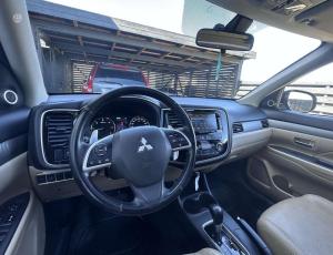 Grey Mitsubishi Outlander 2016 in Klaipeda, with an engine capacity of 2.20 L and mileage of 255 thousand km for 6750 €, photo 22 on AUTOMOTO.COM.LV
