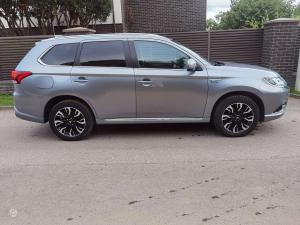 Pelēks Mitsubishi Outlander 2016 Kauņa, ar dzinēja tilpumu 2.00 L un nobraukumu 173 tūkst. km par 7700 €, foto 3 vietnē AUTOMOTO.COM.LV