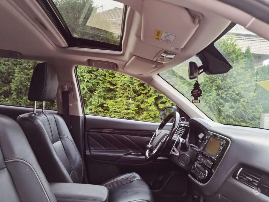 Pelēks Mitsubishi Outlander 2016 Kauņa, ar dzinēja tilpumu 2.00 L un nobraukumu 173 tūkst. km par 7700 €, foto 13 vietnē AUTOMOTO.COM.LV