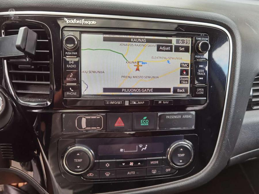 Pelēks Mitsubishi Outlander 2016 Kauņa, ar dzinēja tilpumu 2.00 L un nobraukumu 173 tūkst. km par 7700 €, foto 26 vietnē AUTOMOTO.COM.LV