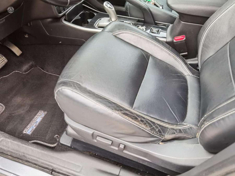 Pelēks Mitsubishi Outlander 2016 Kauņa, ar dzinēja tilpumu 2.00 L un nobraukumu 173 tūkst. km par 7700 €, foto 27 vietnē AUTOMOTO.COM.LV
