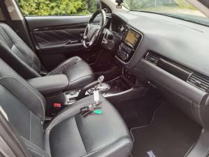 Pelēks Mitsubishi Outlander 2016 Kauņa, ar dzinēja tilpumu 2.00 L un nobraukumu 173 tūkst. km par 7700 €, foto 28 vietnē AUTOMOTO.COM.LV
