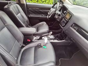 Pelēks Mitsubishi Outlander 2016 Kauņa, ar dzinēja tilpumu 2.00 L un nobraukumu 173 tūkst. km par 7700 €, foto 30 vietnē AUTOMOTO.COM.LV