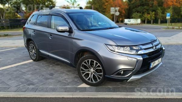 Pelēks Mitsubishi Outlander 2016 Valmiera, ar dzinēja tilpumu 2.00 L un nobraukumu 240 tūkst. km par 11500 €, foto 1 vietnē AUTOMOTO.COM.LV