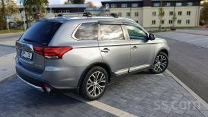 Pelēks Mitsubishi Outlander 2016 Valmiera, ar dzinēja tilpumu 2.00 L un nobraukumu 240 tūkst. km par 11500 €, foto 8 vietnē AUTOMOTO.COM.LV