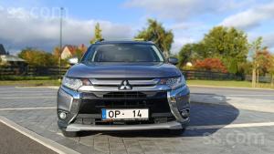Pelēks Mitsubishi Outlander 2016 Valmiera, ar dzinēja tilpumu 2.00 L un nobraukumu 240 tūkst. km par 11500 €, foto 11 vietnē AUTOMOTO.COM.LV