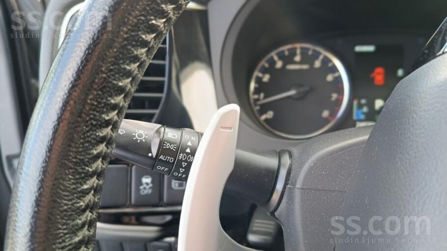 Pelēks Mitsubishi Outlander 2016 Valmiera, ar dzinēja tilpumu 2.00 L un nobraukumu 240 tūkst. km par 11500 €, foto 13 vietnē AUTOMOTO.COM.LV