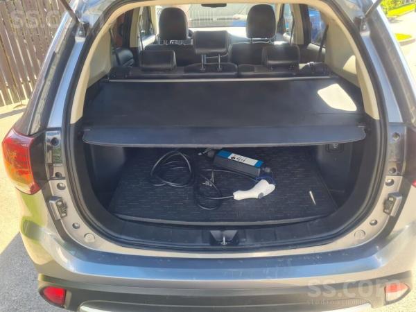 Grey Mitsubishi Outlander 2017 in Jelgava, with an engine capacity of 2.00 L and mileage of 0 thousand km for 14490 €, photo 10 on AUTOMOTO.COM.LV