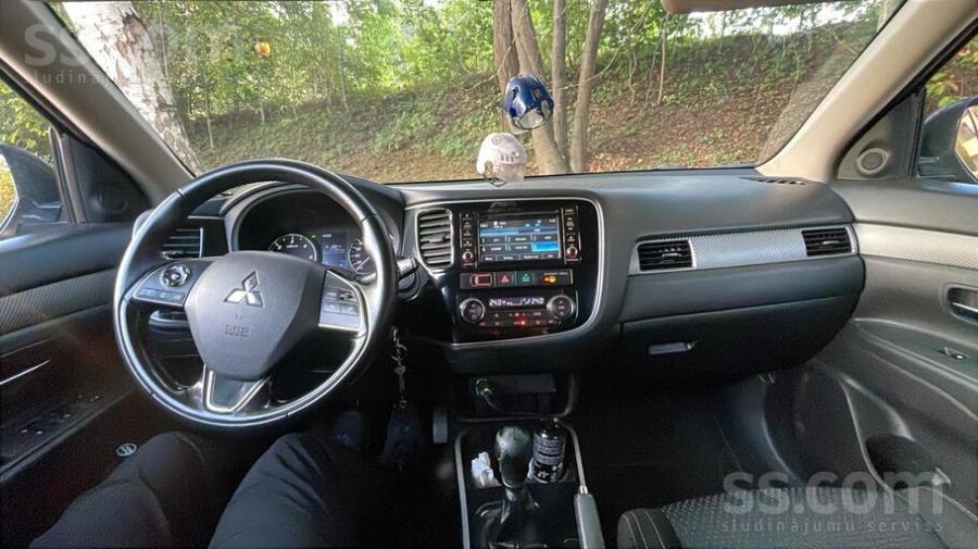 Pelēks Mitsubishi Outlander 2017 Tukums, ar dzinēja tilpumu 2.30 L un nobraukumu 260 tūkst. km par 8500 €, foto 4 vietnē AUTOMOTO.COM.LV