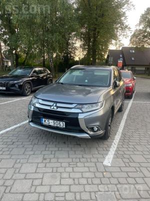 Pelēks Mitsubishi Outlander 2017 Tukums, ar dzinēja tilpumu 2.30 L un nobraukumu 260 tūkst. km par 8500 €, foto 5 vietnē AUTOMOTO.COM.LV