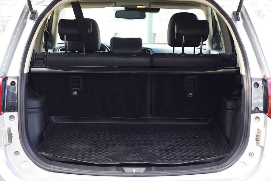 Grey Mitsubishi Outlander 2017 in Kretinga, with an engine capacity of 2.00 L and mileage of 167 thousand km for 13399 €, photo 16 on AUTOMOTO.COM.LV