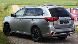 Grey Mitsubishi Outlander 2017 in Kretinga, with an engine capacity of 2.00 L and mileage of 167 thousand km for 13399 €, photo 19 on AUTOMOTO.COM.LV