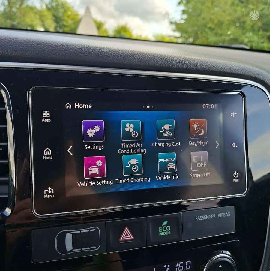 Grey Mitsubishi Outlander 2017 in Kretinga, with an engine capacity of 2.00 L and mileage of 167 thousand km for 13399 €, photo 27 on AUTOMOTO.COM.LV