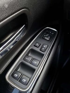 Grey Mitsubishi Outlander 2017 in Kretinga, with an engine capacity of 2.00 L and mileage of 167 thousand km for 13399 €, photo 40 on AUTOMOTO.COM.LV