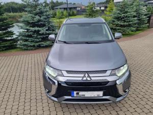 Grey Mitsubishi Outlander 2017 in Alytus, with an engine capacity of 2.00 L and mileage of 126 thousand km for 13500 €, photo 4 on AUTOMOTO.COM.LV