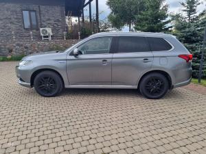 Grey Mitsubishi Outlander 2017 in Alytus, with an engine capacity of 2.00 L and mileage of 126 thousand km for 13500 €, photo 9 on AUTOMOTO.COM.LV