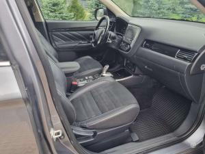 Grey Mitsubishi Outlander 2017 in Alytus, with an engine capacity of 2.00 L and mileage of 126 thousand km for 13500 €, photo 14 on AUTOMOTO.COM.LV