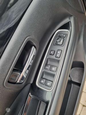 Grey Mitsubishi Outlander 2017 in Alytus, with an engine capacity of 2.00 L and mileage of 126 thousand km for 13500 €, photo 19 on AUTOMOTO.COM.LV