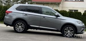 Pelēks Mitsubishi Outlander 2017 Liepāja, ar dzinēja tilpumu 2.30 L un nobraukumu 186 tūkst. km par 11500 €, foto  vietnē AUTOMOTO.COM.LV