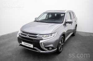 Pelēks Mitsubishi Outlander 2017 Tallina, ar dzinēja tilpumu 2.00 L un nobraukumu 191 tūkst. km par 11499 €, foto  vietnē AUTOMOTO.COM.LV