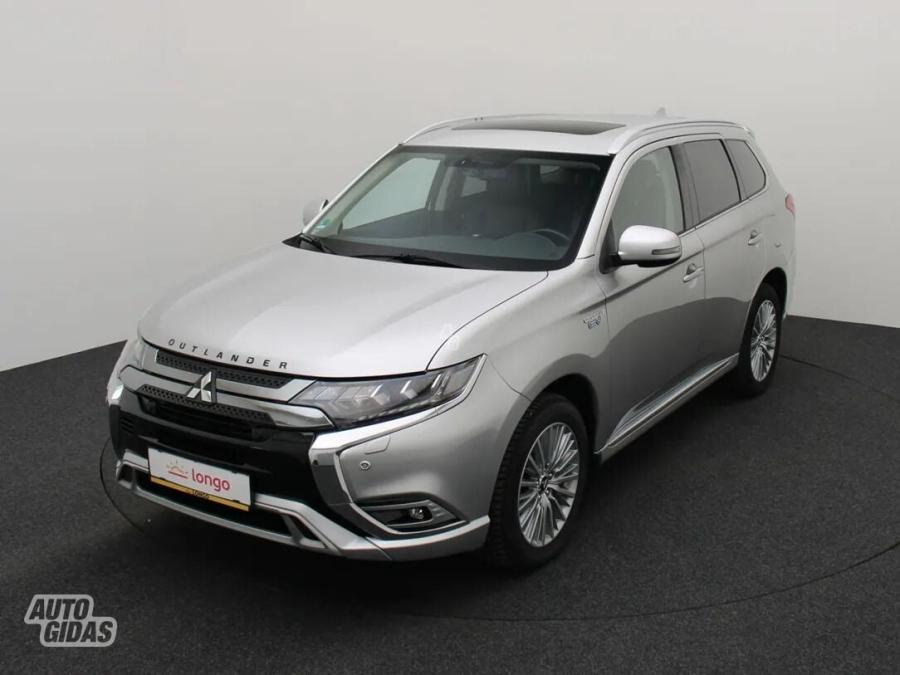 Pelēks Mitsubishi Outlander 2018 Viļņa, ar dzinēja tilpumu 2.40 L un nobraukumu 187 tūkst. km par 16199 €, foto 1 vietnē AUTOMOTO.COM.LV