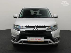Pelēks Mitsubishi Outlander 2018 Viļņa, ar dzinēja tilpumu 2.40 L un nobraukumu 187 tūkst. km par 16199 €, foto 4 vietnē AUTOMOTO.COM.LV