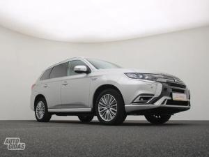Pelēks Mitsubishi Outlander 2018 Viļņa, ar dzinēja tilpumu 2.40 L un nobraukumu 187 tūkst. km par 16199 €, foto 12 vietnē AUTOMOTO.COM.LV