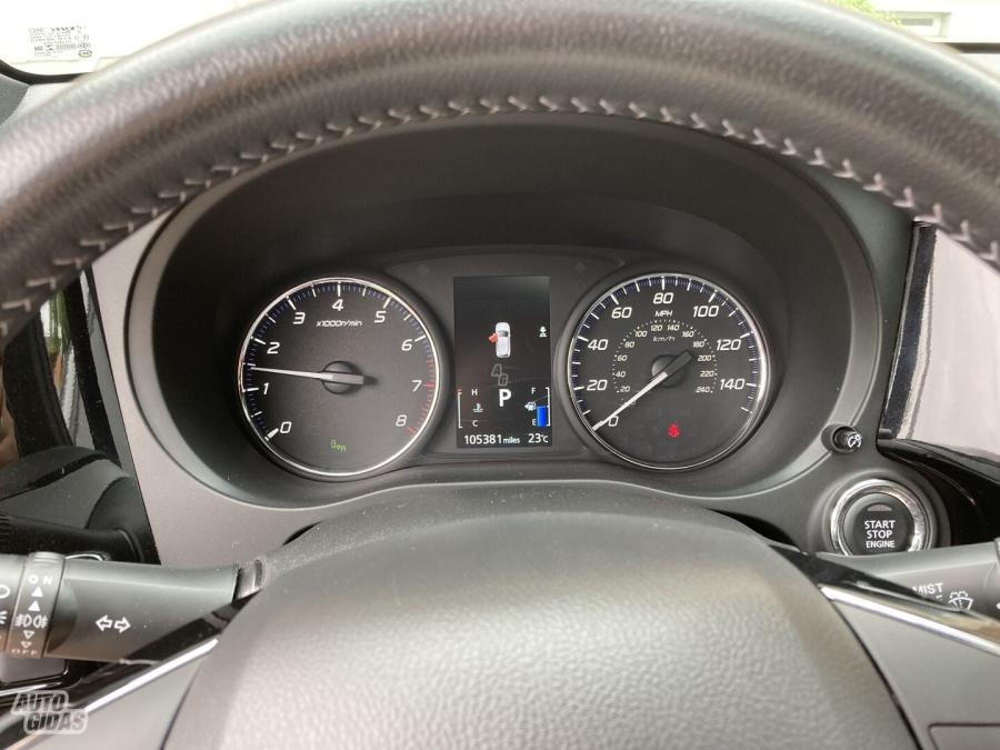 Pelēks Mitsubishi Outlander 2018 Šauļi, ar dzinēja tilpumu 2.40 L un nobraukumu 170 tūkst. km par 13400 €, foto 12 vietnē AUTOMOTO.COM.LV