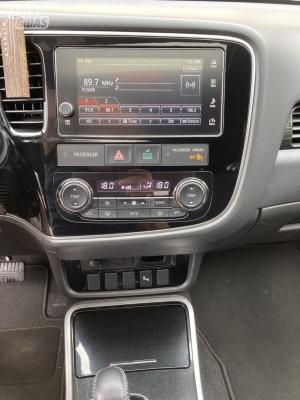 Pelēks Mitsubishi Outlander 2018 Šauļi, ar dzinēja tilpumu 2.40 L un nobraukumu 170 tūkst. km par 13400 €, foto 13 vietnē AUTOMOTO.COM.LV