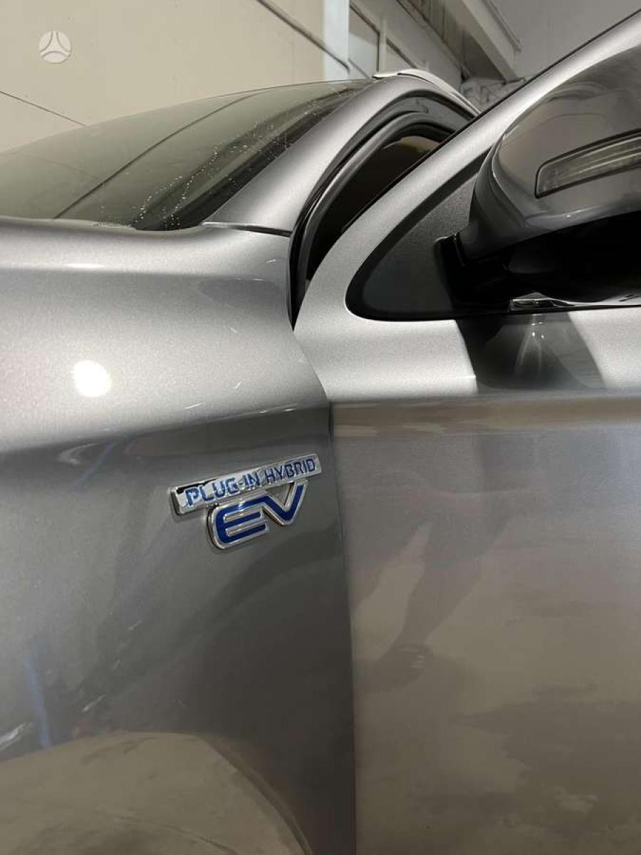 Pelēks Mitsubishi Outlander 2018 Klaipėda, ar dzinēja tilpumu 2.00 L un nobraukumu 137 tūkst. km par 16500 €, foto 5 vietnē AUTOMOTO.COM.LV
