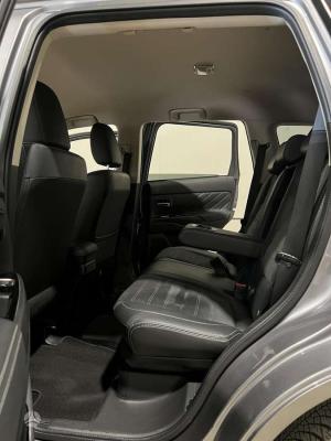 Pelēks Mitsubishi Outlander 2018 Klaipėda, ar dzinēja tilpumu 2.00 L un nobraukumu 137 tūkst. km par 16500 €, foto 11 vietnē AUTOMOTO.COM.LV